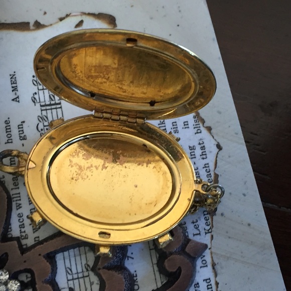 Vintage | Jewelry | Vtg Porcelain Colonial Couple Pearl Pendant Locket ...